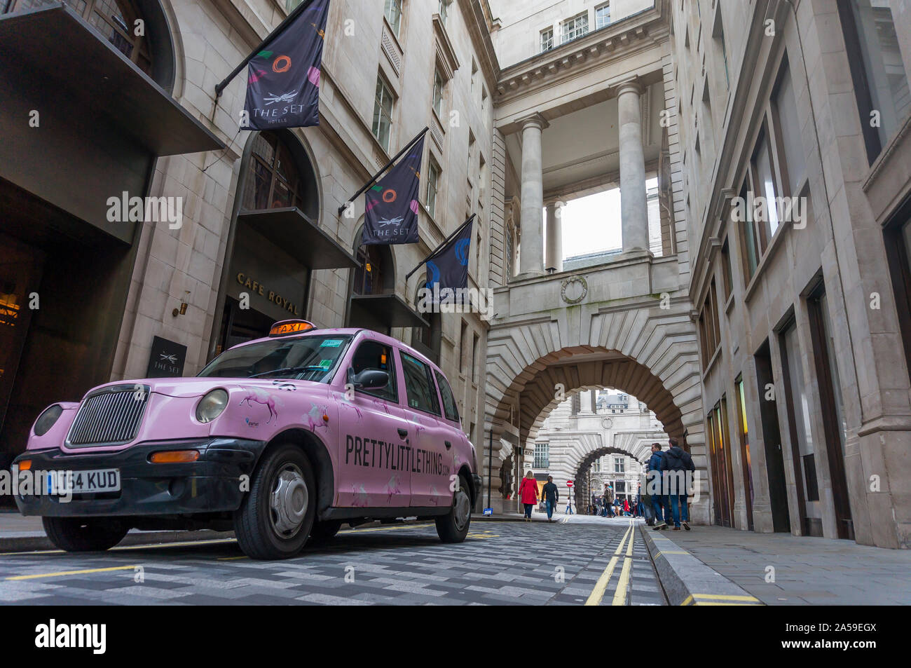The Iconic London Cab, a symbol of britain metropole Stock Photo - Alamy