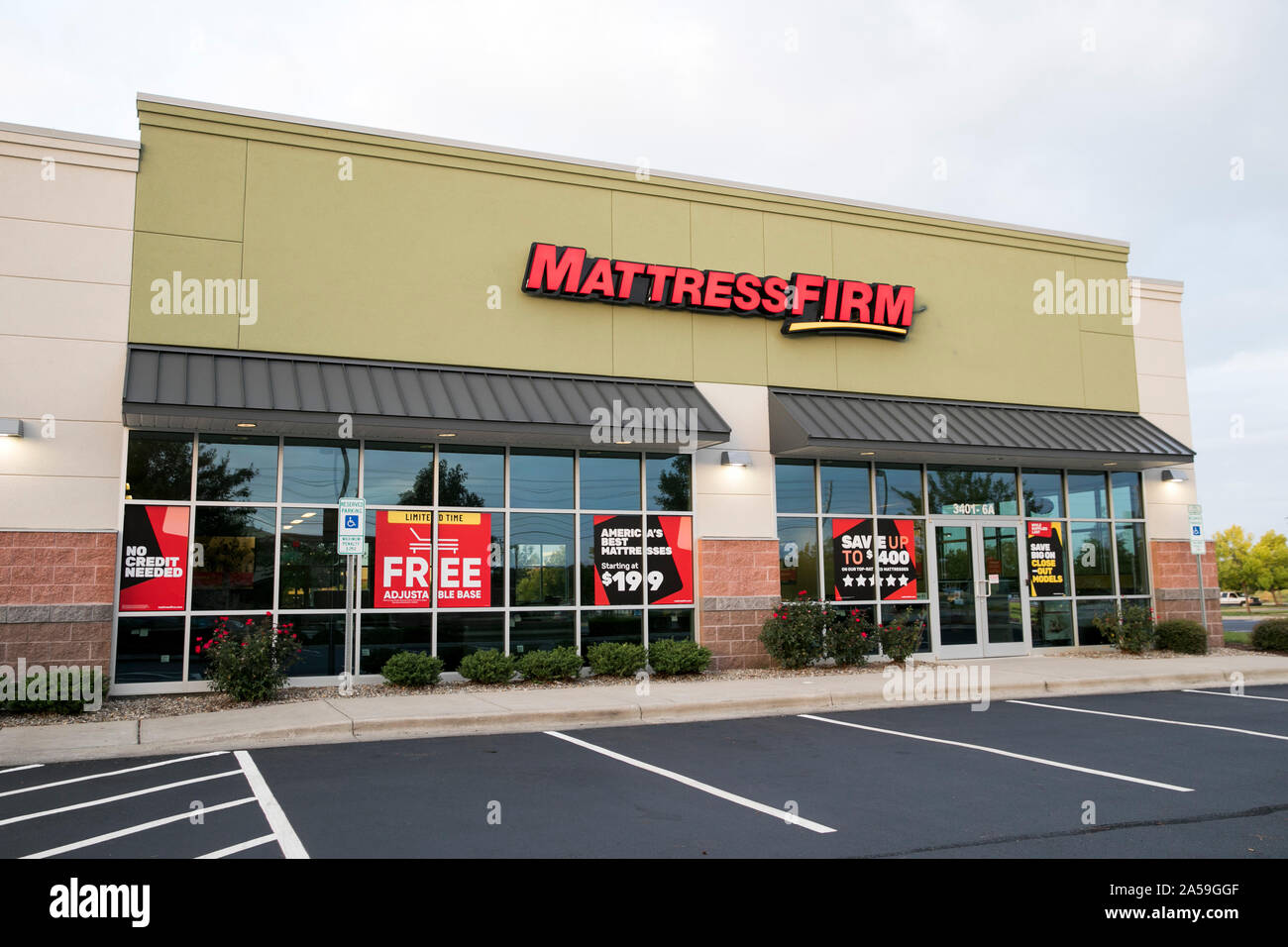 Mattress firm logo hi-res stock photography and images - Alamy