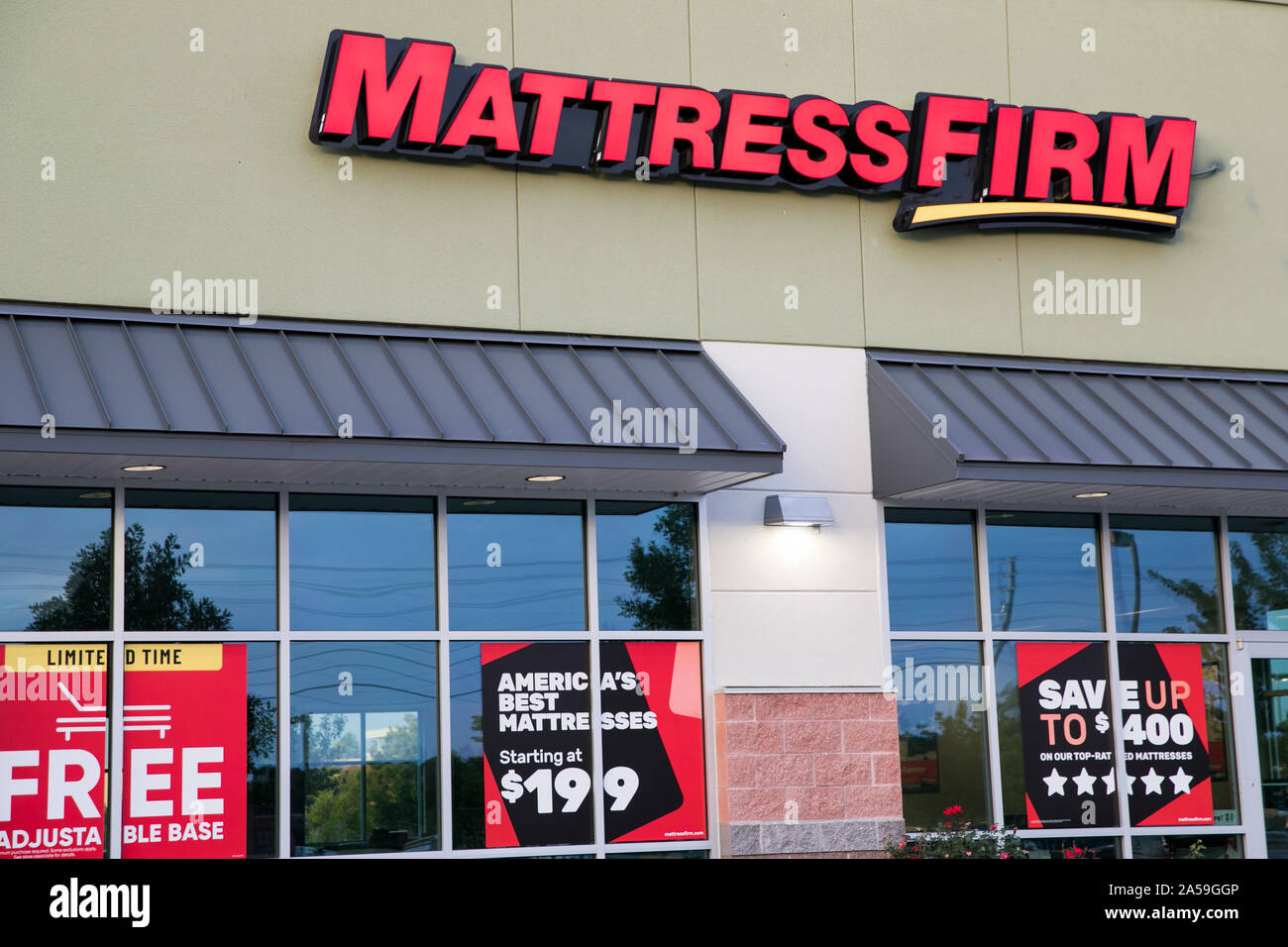 Mattress firm logo hi-res stock photography and images - Alamy