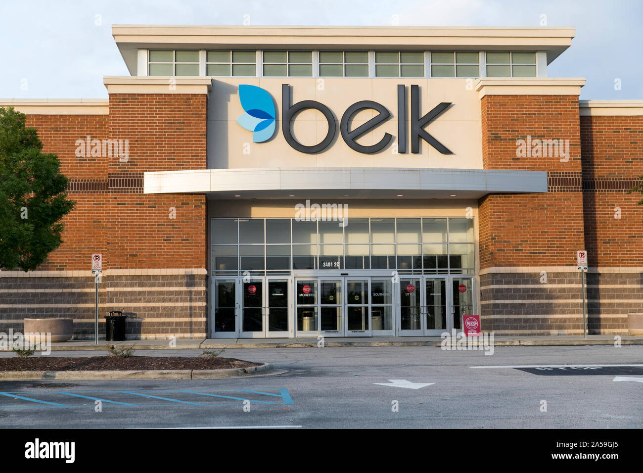 Belk logo hi-res stock photography and images - Alamy