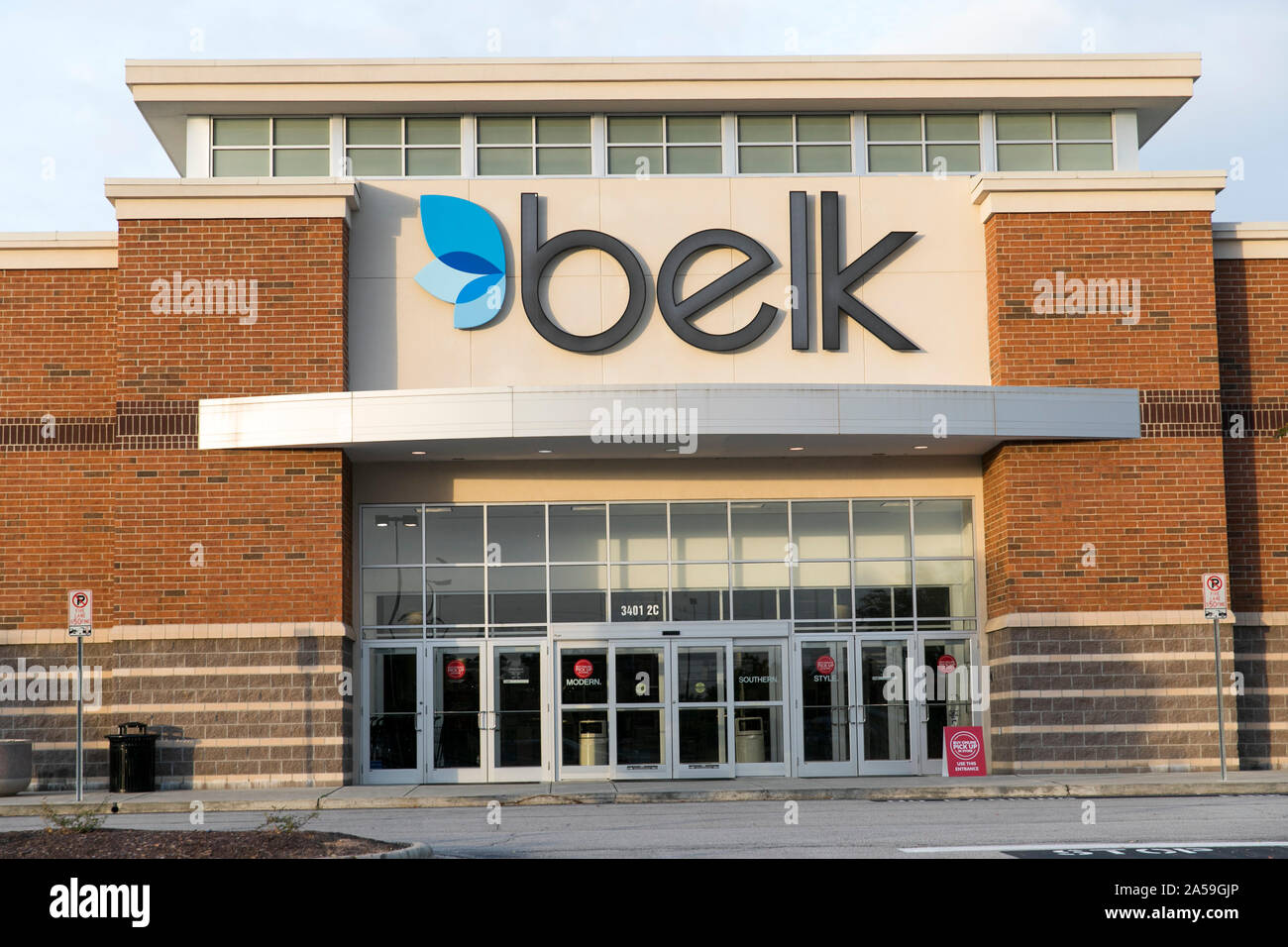 Belk storefront hi-res stock photography and images - Alamy