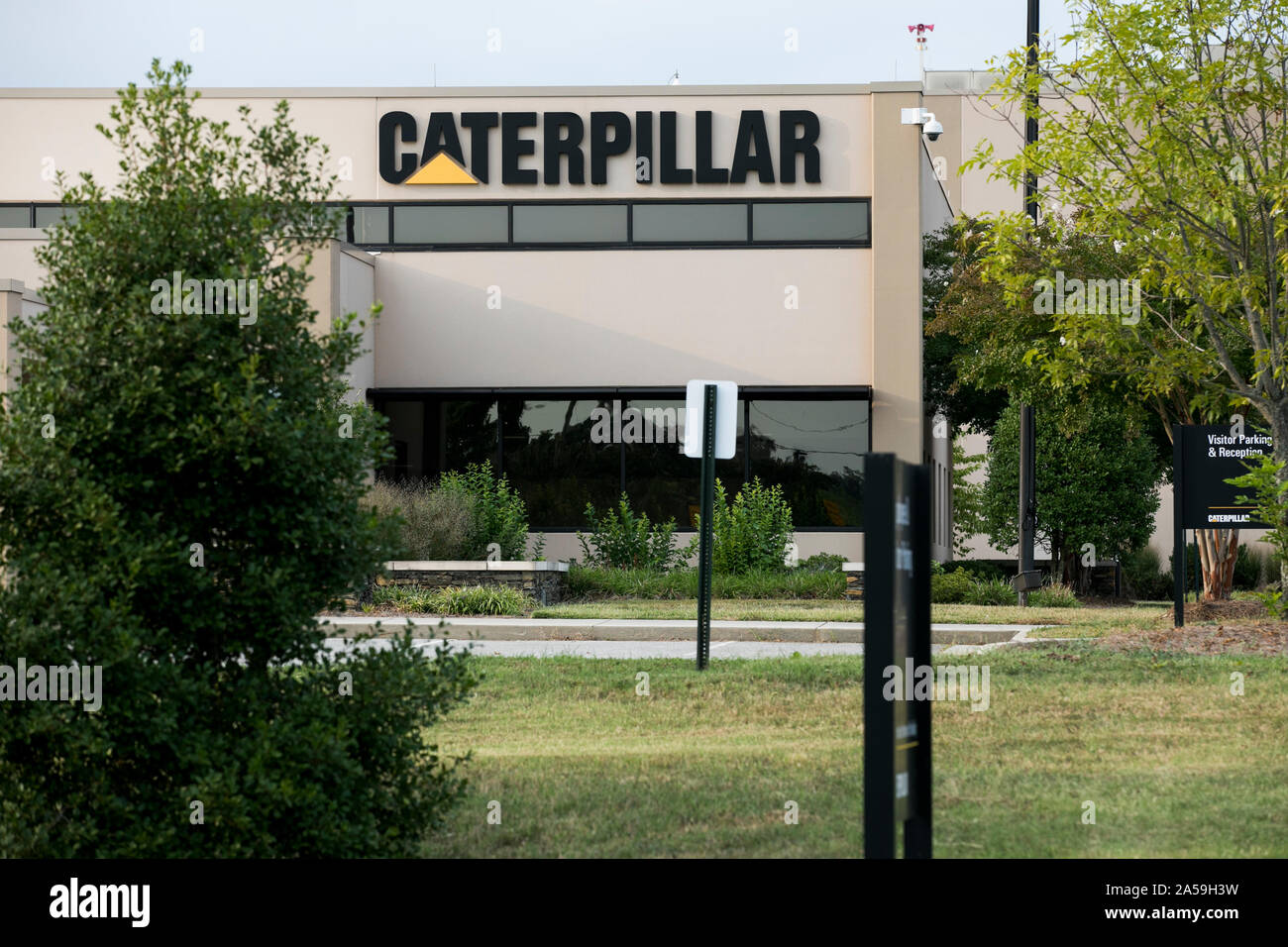 Caterpillar logo hi-res stock photography and images - Alamy