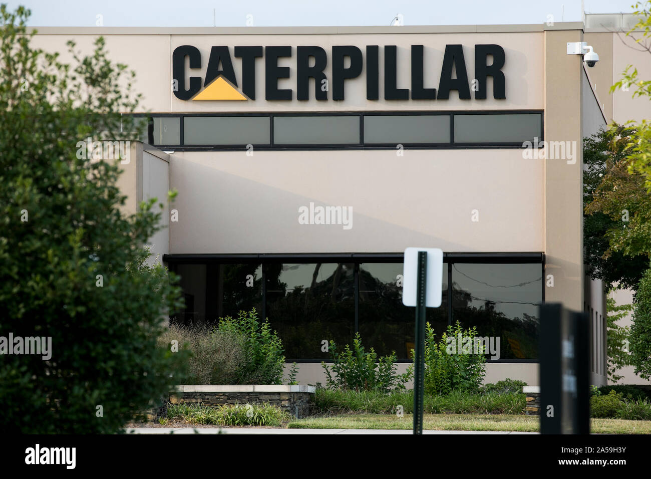 Caterpillar logo hi-res stock photography and images - Alamy