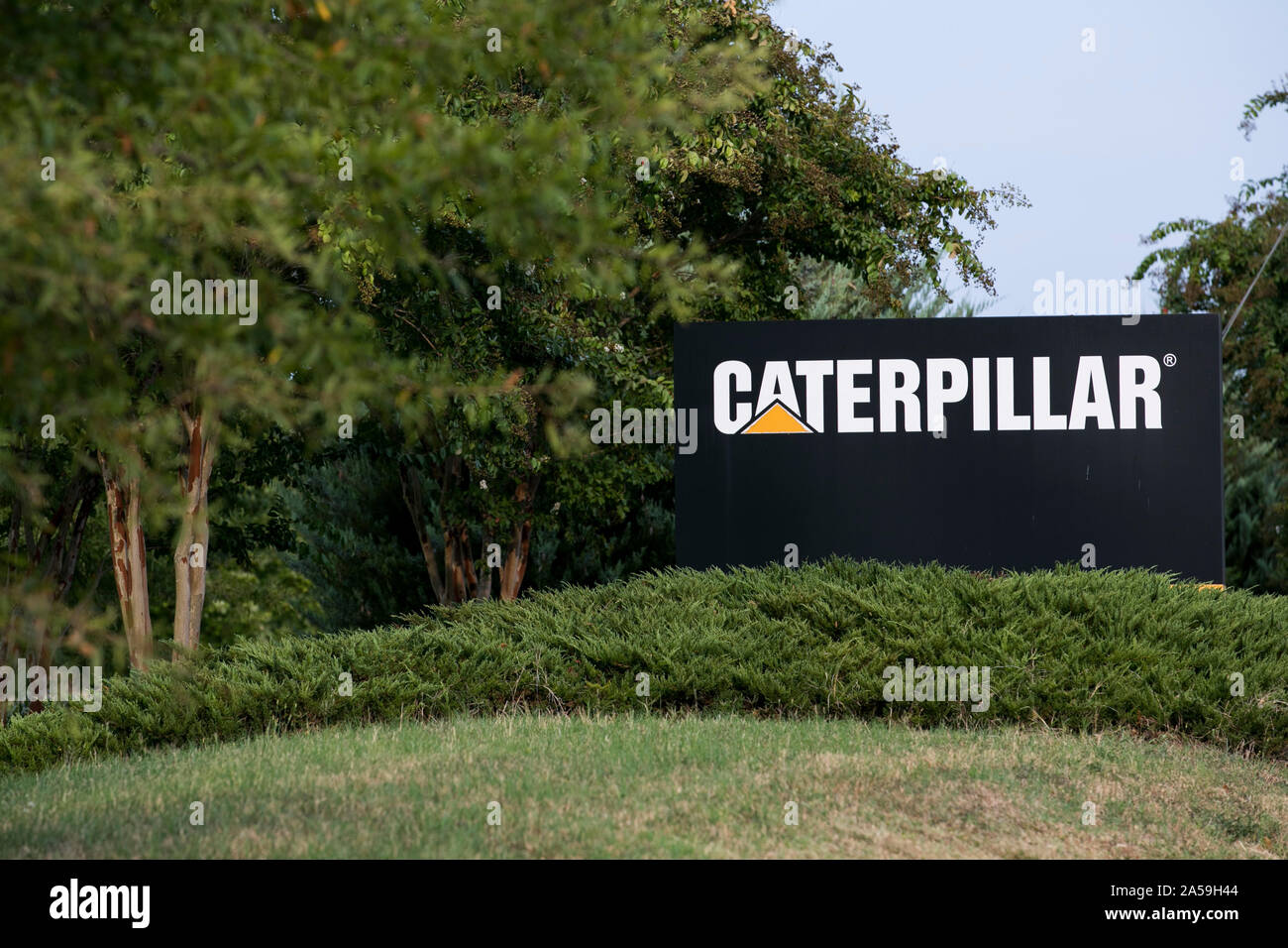 Caterpillar logo hi-res stock photography and images - Alamy