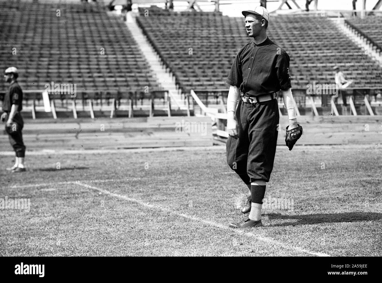 Early 1900s baseball player hi-res stock photography and images - Alamy