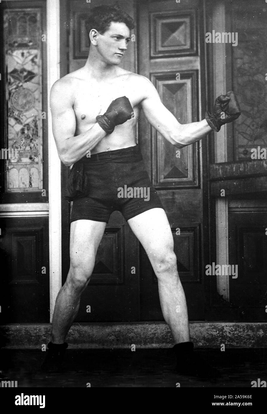 Early 1900s boxing hi-res stock photography and images - Alamy
