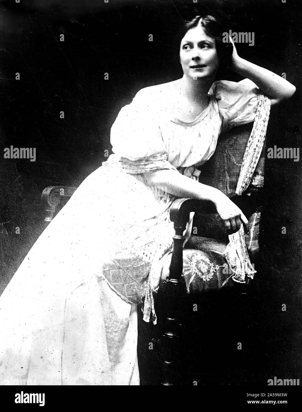 Isadora duncan portrait hi-res stock photography and images - Alamy