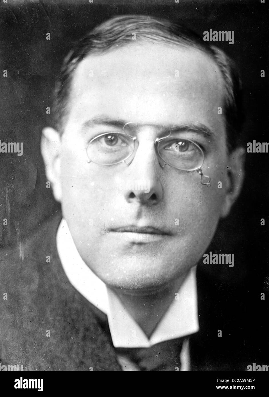 Hugh chisholm hi-res stock photography and images - Alamy