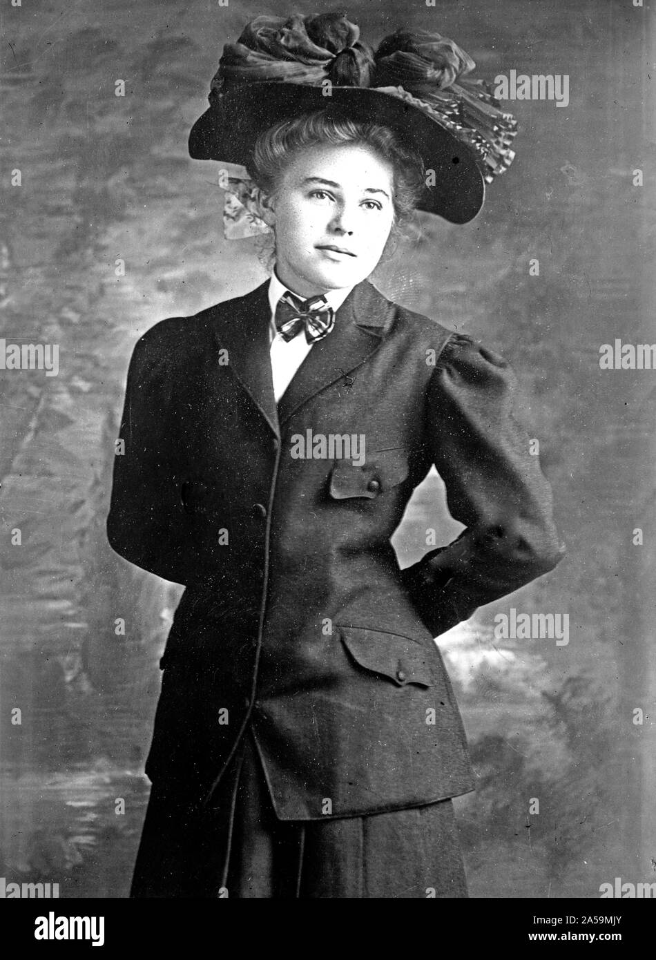 Portrait of perry Black and White Stock Photos & Images - Alamy