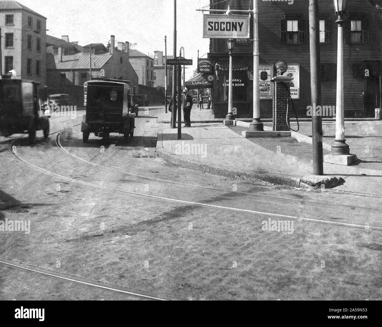 1920s car accident Black and White Stock Photos & Images - Alamy