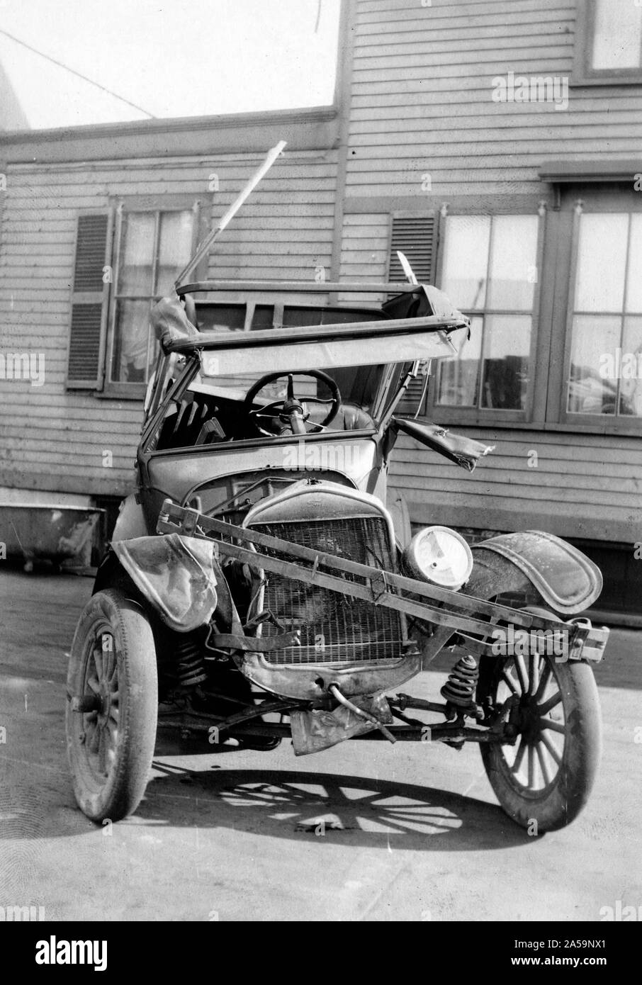 1920s car accident hi-res stock photography and images - Alamy