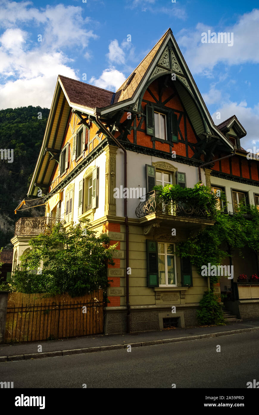 Main street interlaken hi-res stock photography and images - Alamy