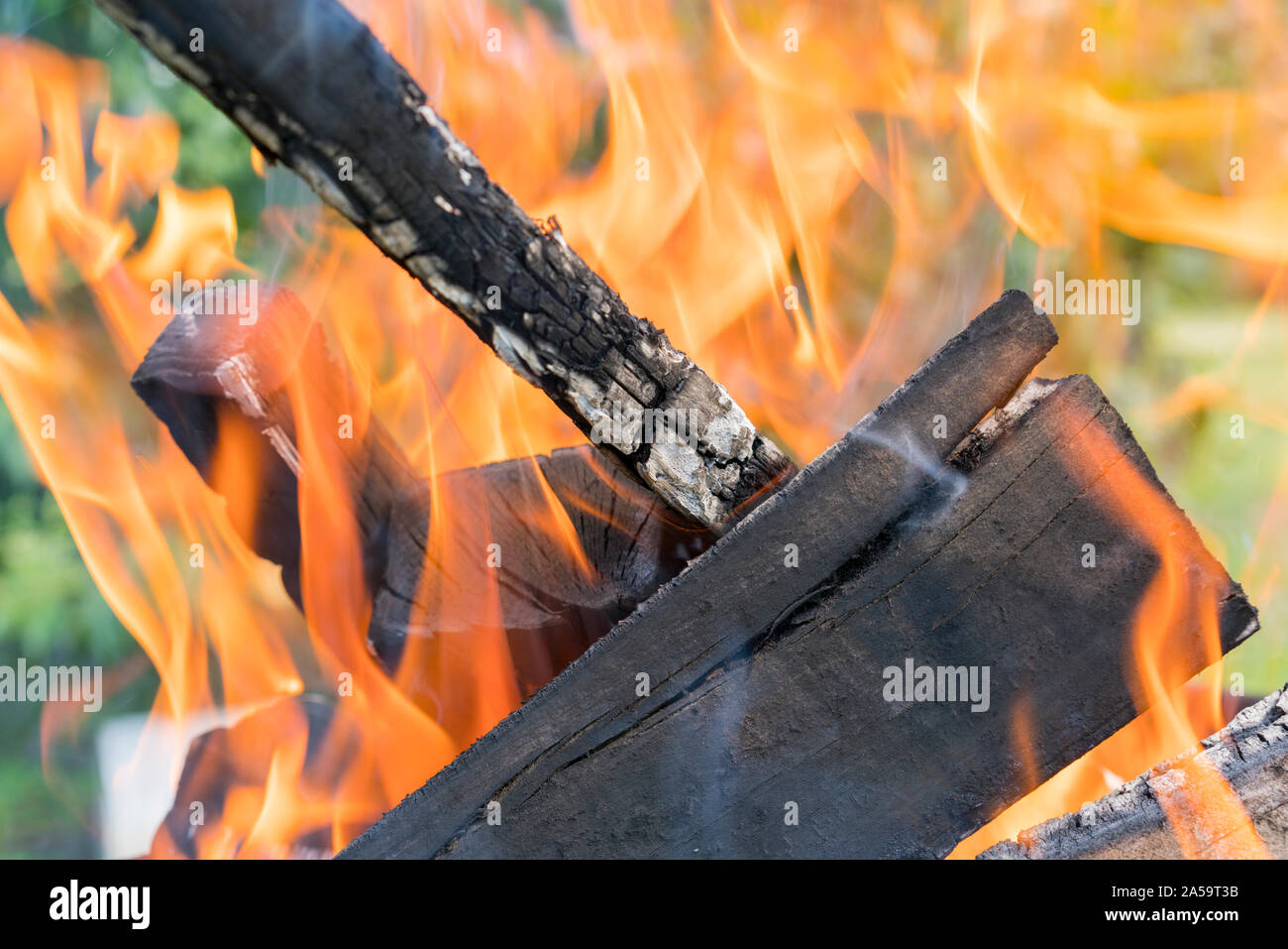 Closeup burning tree logs bright hi-res stock photography and images ...