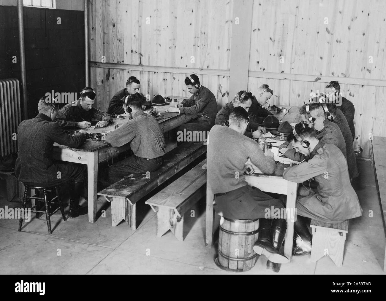 Radio and messages hi-res stock photography and images - Alamy