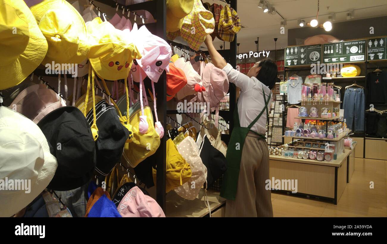 Women's fashion hats are on sale in the mall Stock Photo - Alamy