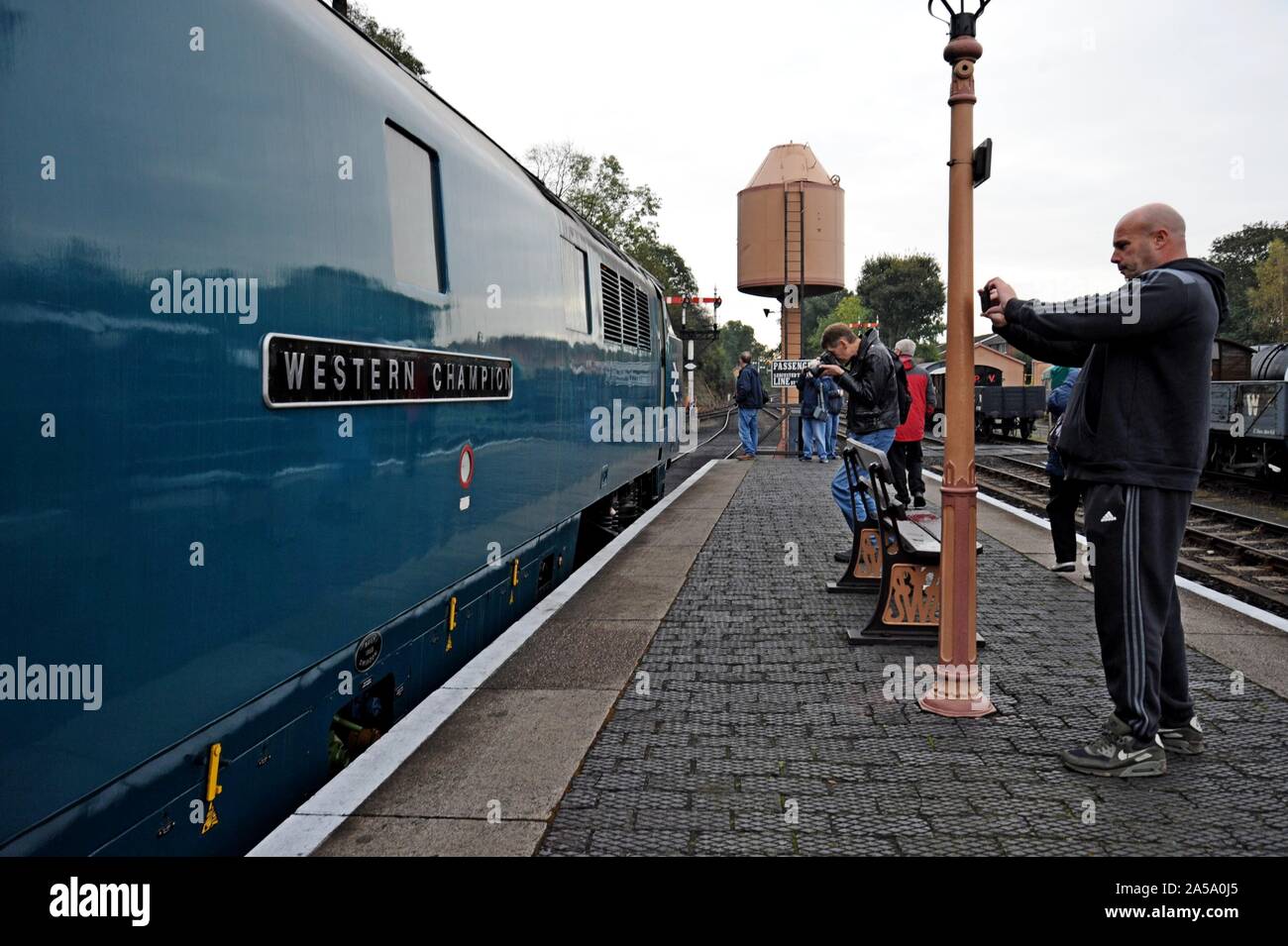 Rail enthusiasts photographing BR Western Class diesel locomotive 1015 ...