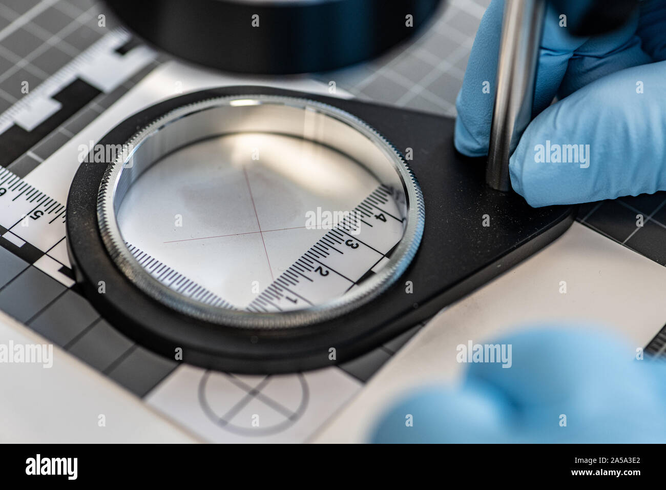 Amberg, Germany. 15th Oct, 2019. ILLUSTRATION - A police officer ...