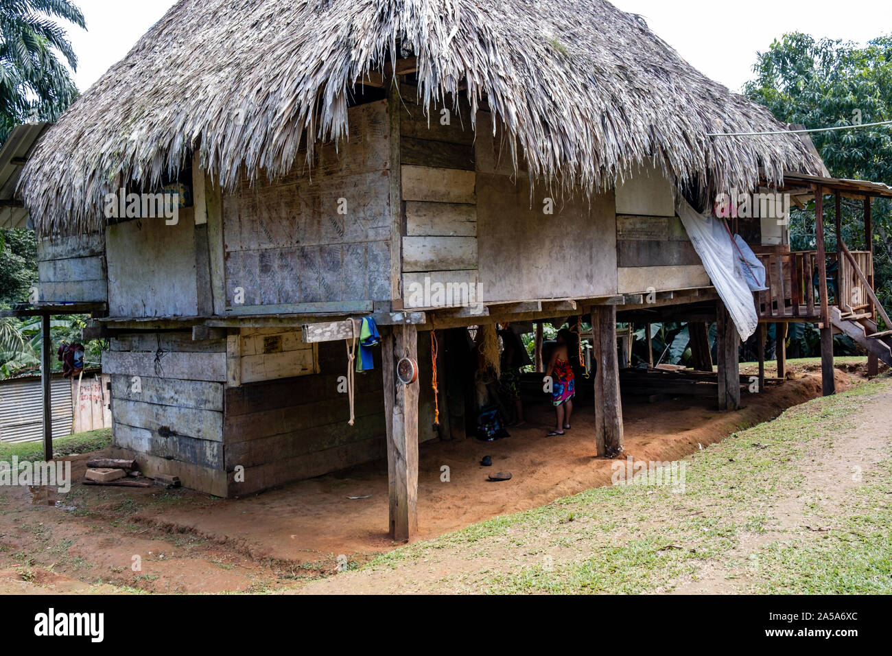 Embera tribe hi-res stock photography and images - Alamy