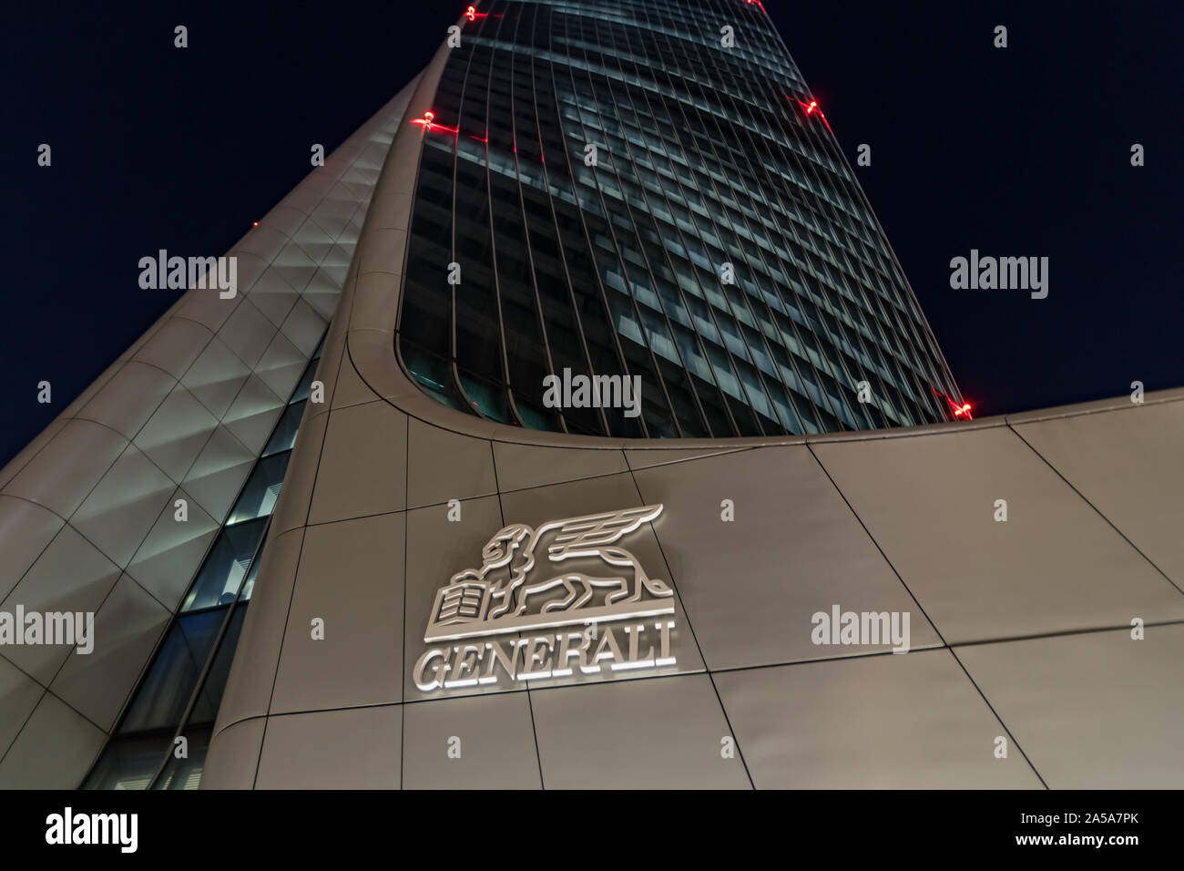 Skyscraper at night in milan hi-res stock photography and images - Alamy