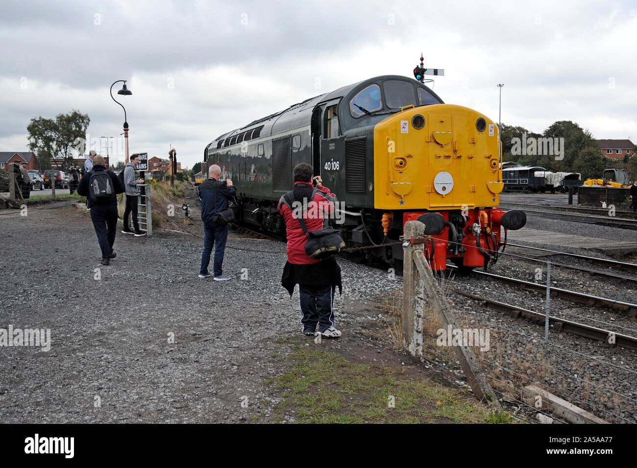 Class 40 diesel locomotive hi-res stock photography and images - Alamy