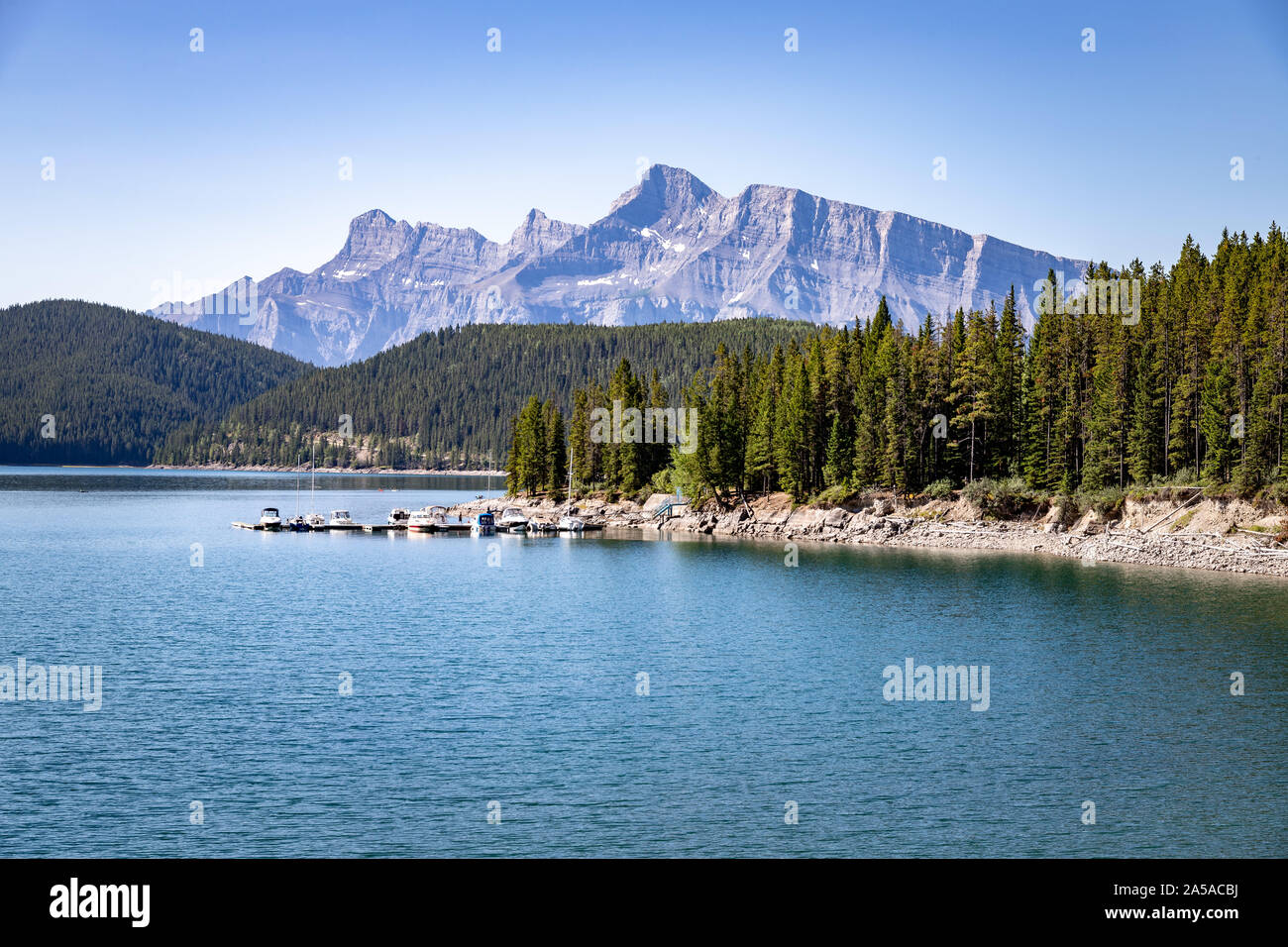 Two jack lake Banff rockies Stock Photo - Alamy