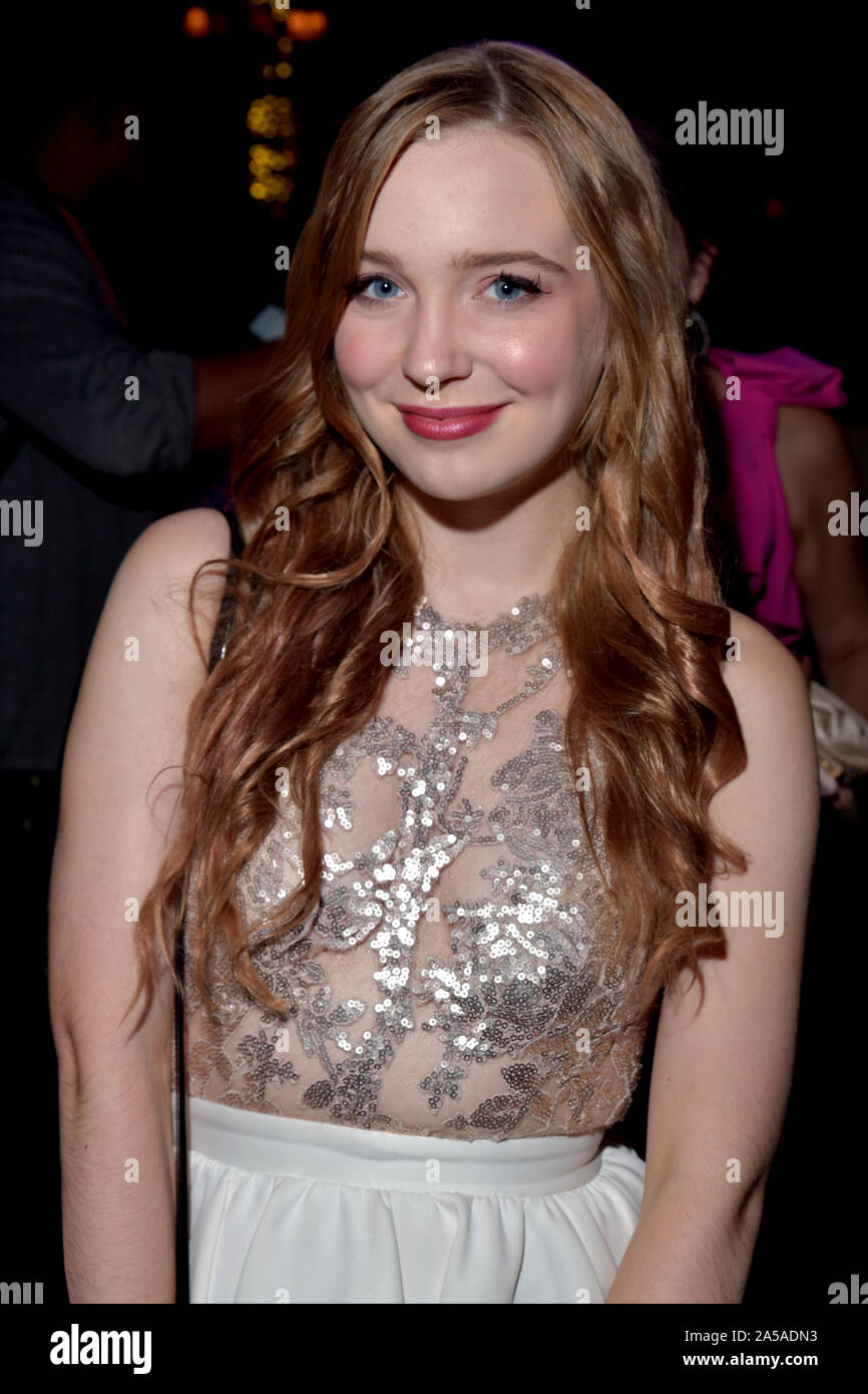 HOLLYWOOD, CA - OCTOBER 10: Sarah Hamilton at the Premiere of High ...