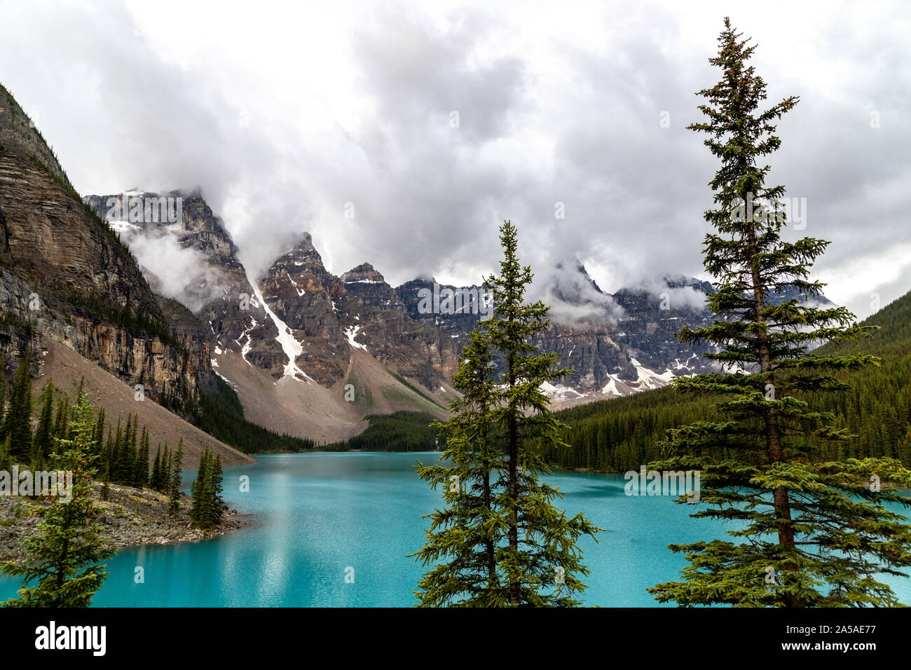 Moraine lake stunning sunrise hi-res stock photography and images - Alamy