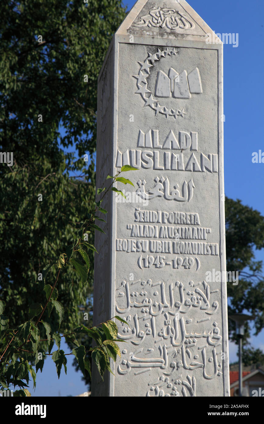 Bosnia and Herzegovina, Mostar, cemetery, muslim tombstone Stock Photo ...