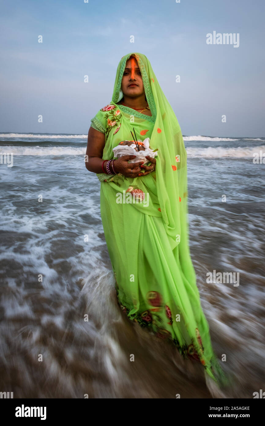 Time woman saree hi-res stock photography and images - Alamy