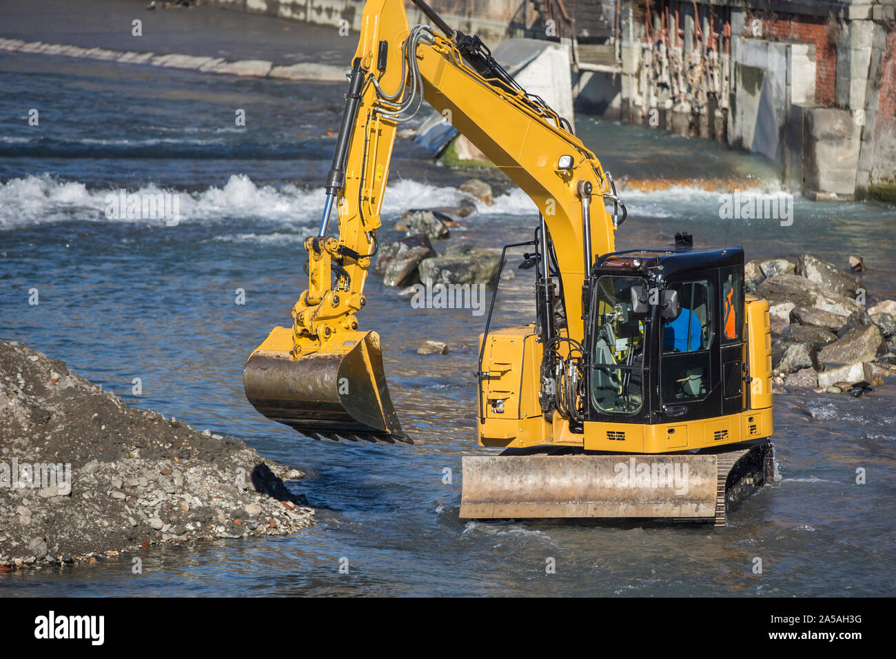 Water excavator hi-res stock photography and images - Alamy