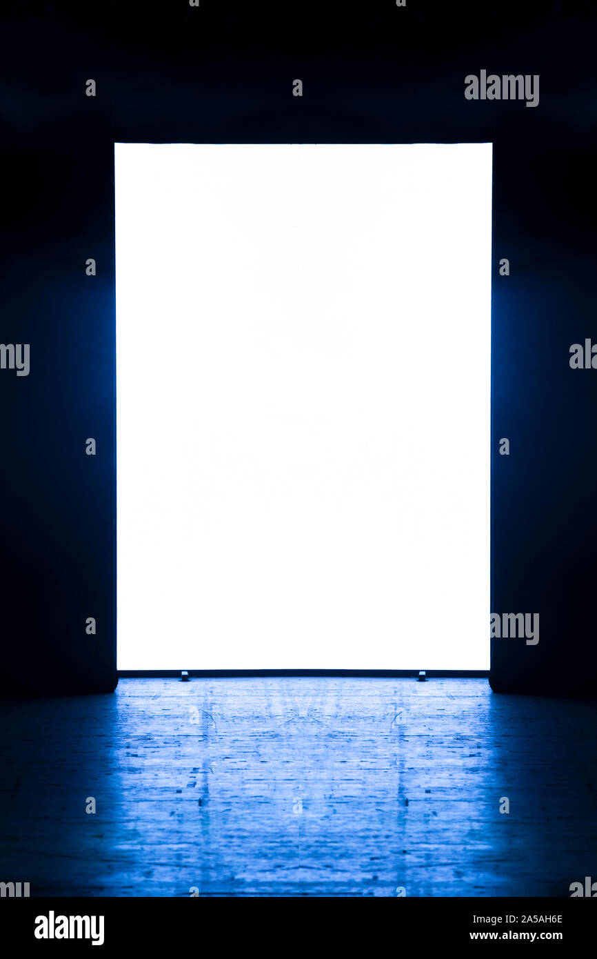 Empty stage lights hi-res stock photography and images - Alamy