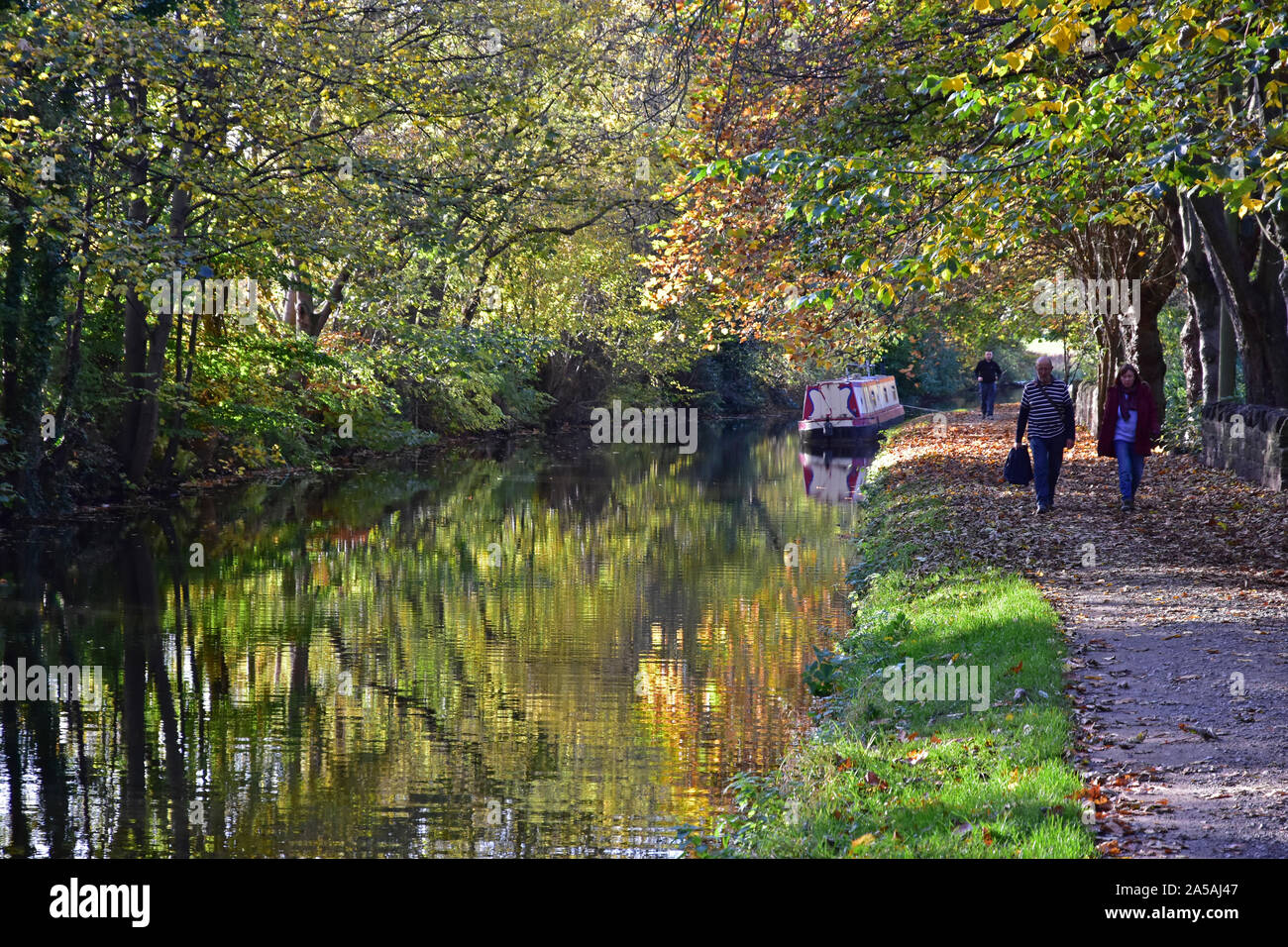Leeds Liverpool Canal Saltaire High Resolution Stock Photography and ...
