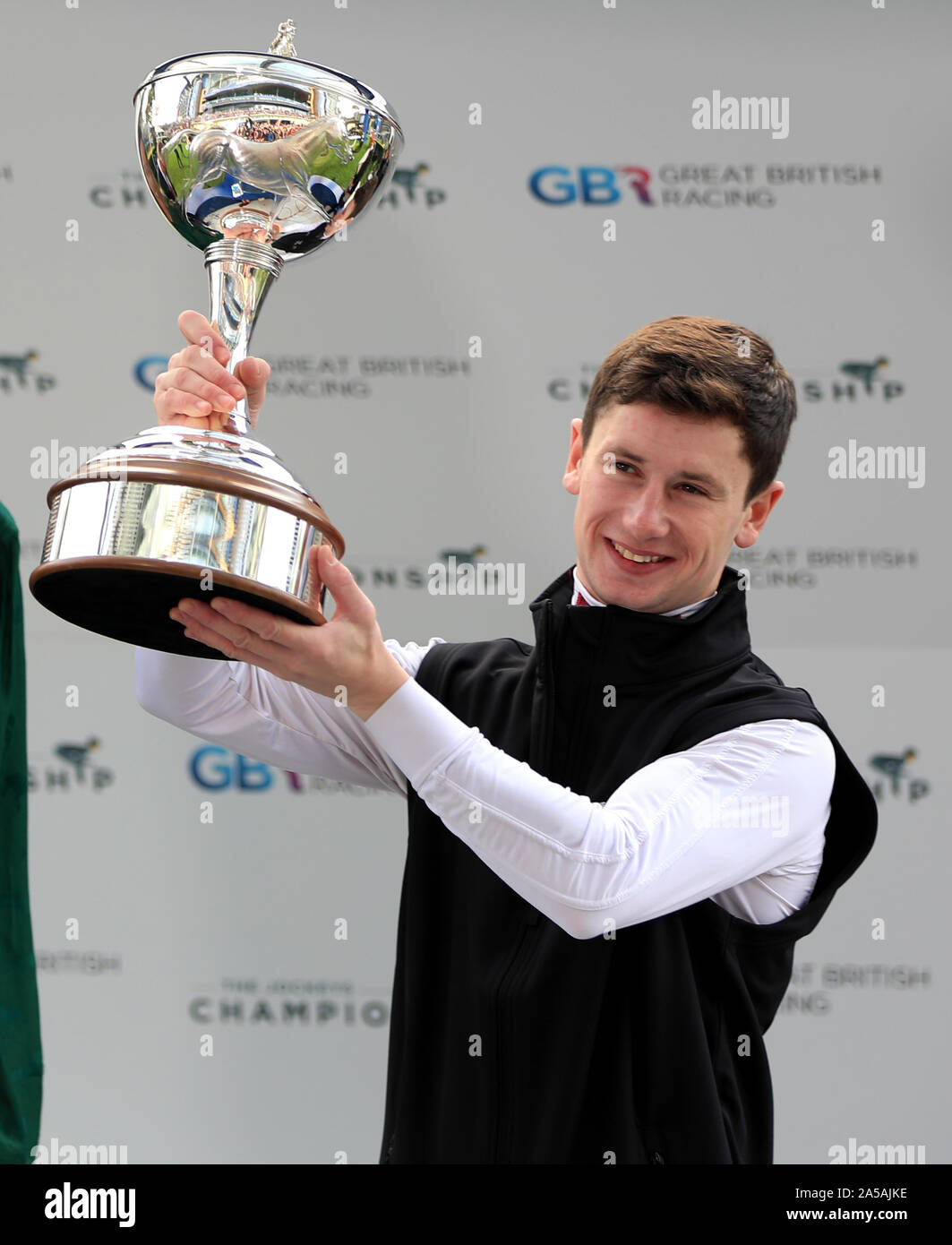 Oisin Murphy celebrates being crowned Champion Jockey during QIPCO ...