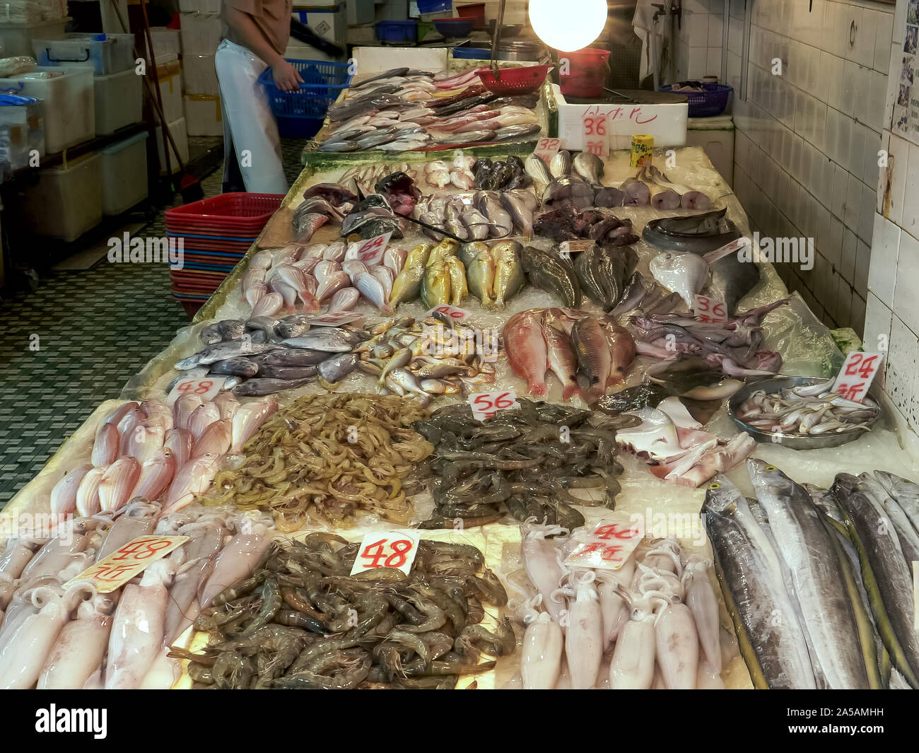 Wet market in hong kong hi-res stock photography and images - Alamy