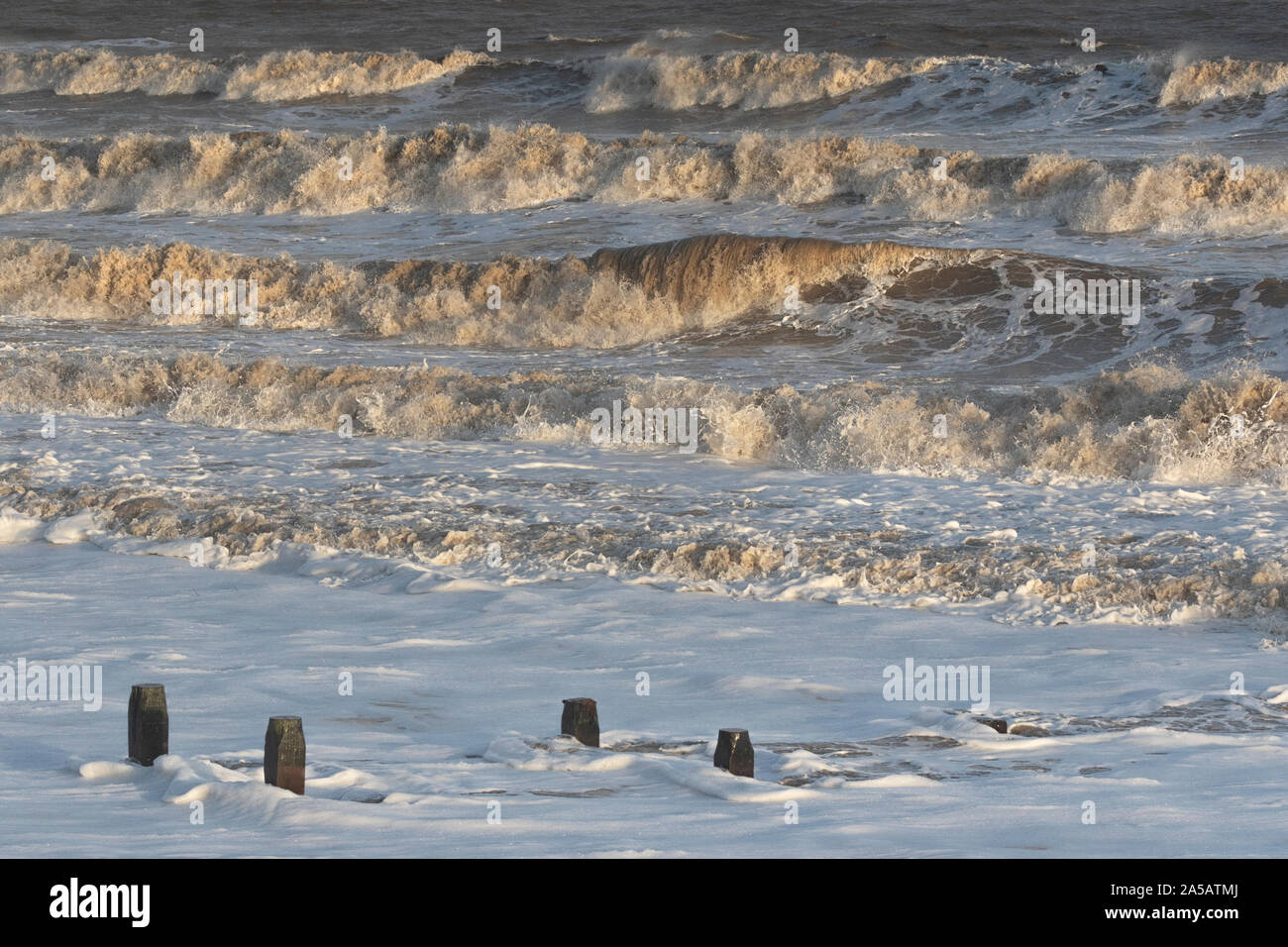 Sea sculpture, breaking waves and water Stock Photo - Alamy