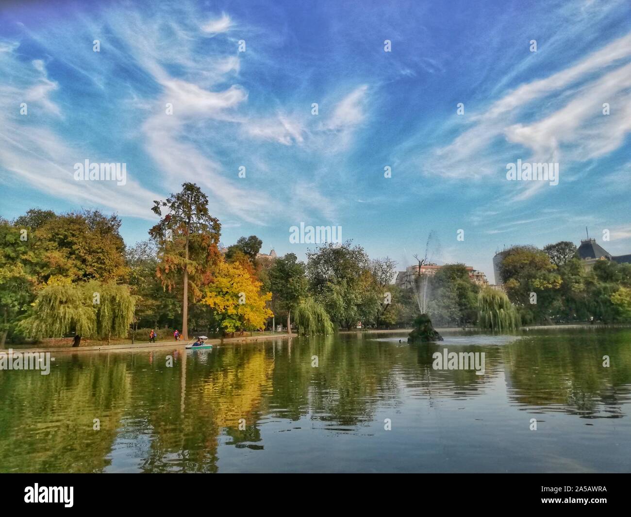 The Cismigiu Garden (Parcul Cismigiu) is one of the largest and most ...