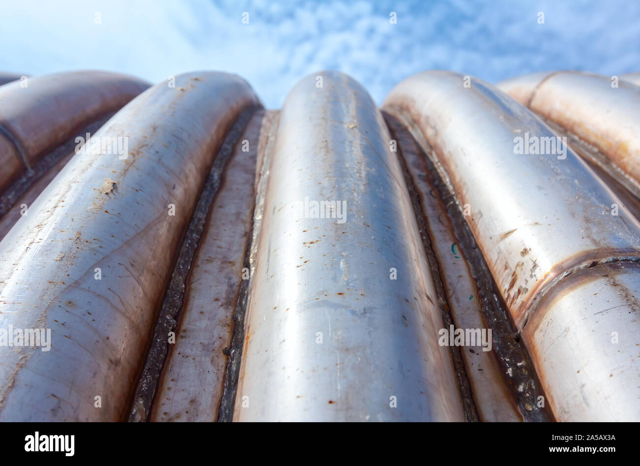 Pipe curl hi-res stock photography and images - Alamy