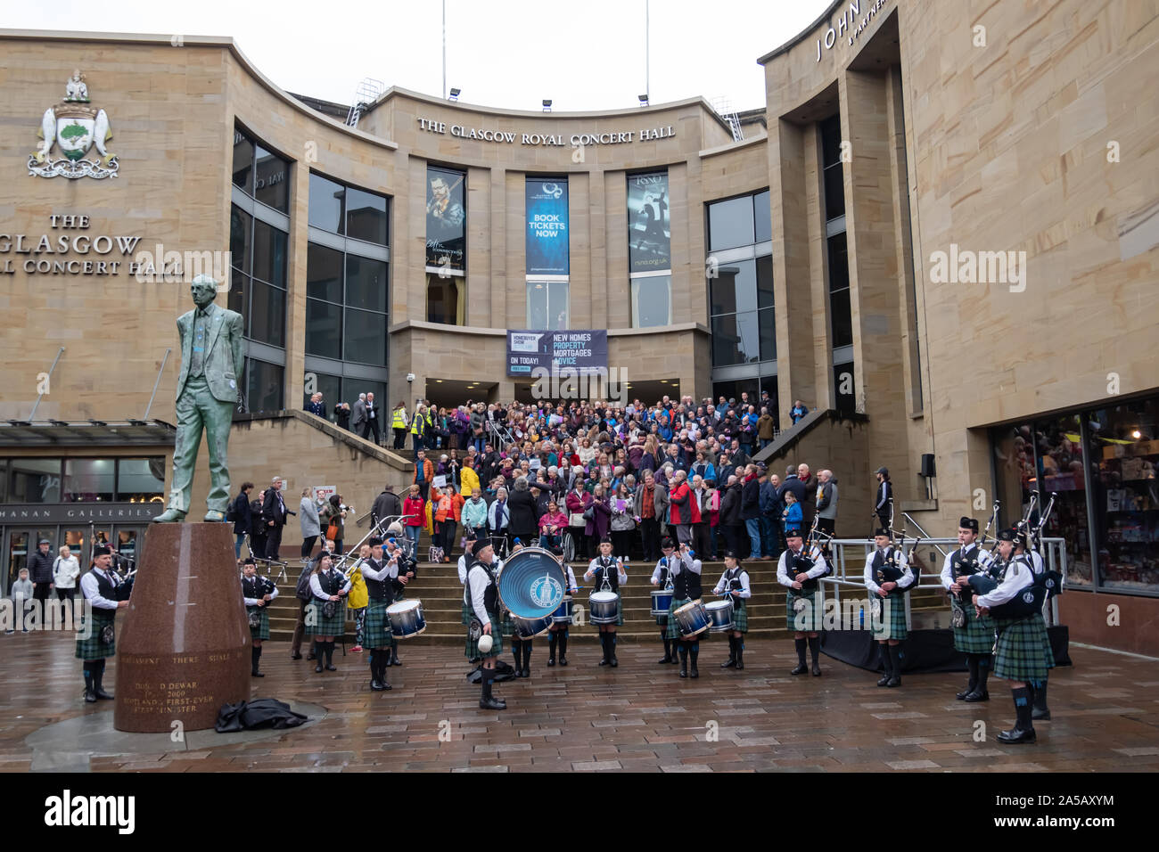 Royal national mod hi-res stock photography and images - Alamy