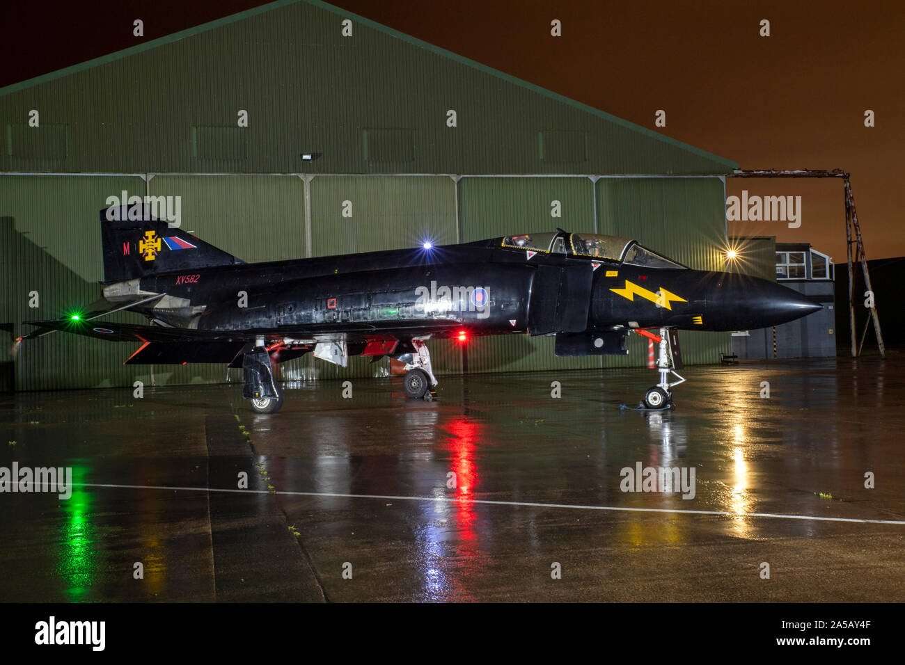 F4 phantom hi-res stock photography and images - Alamy