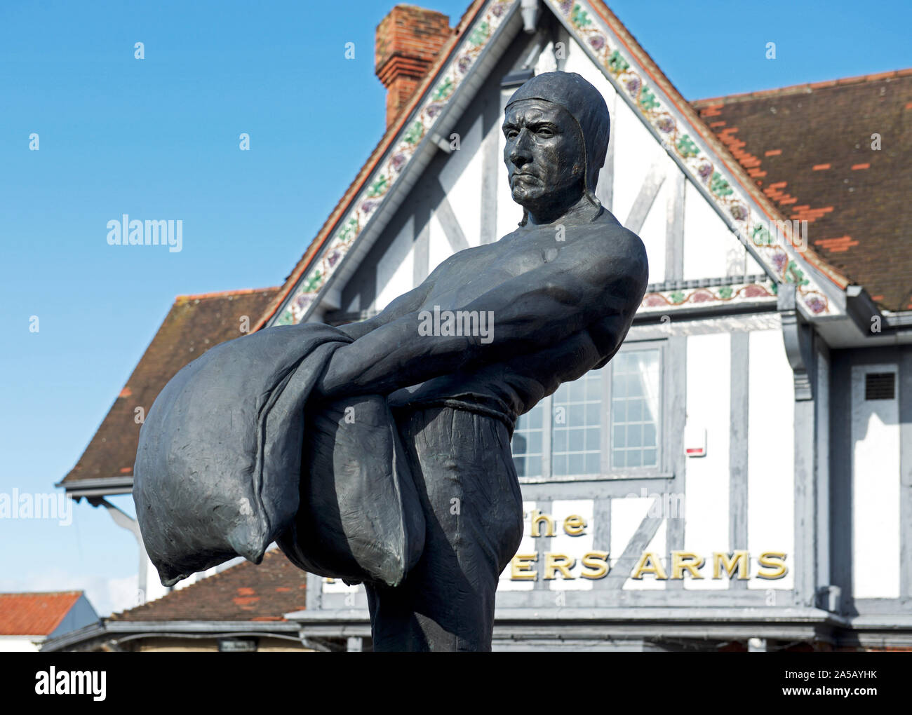 The Foresters Arms and sculpture - the Creeler - in Beverley, East ...