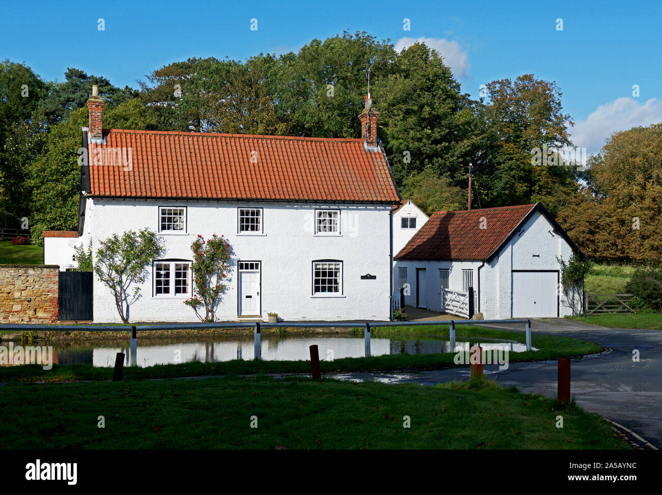 Village green forge hi-res stock photography and images - Alamy