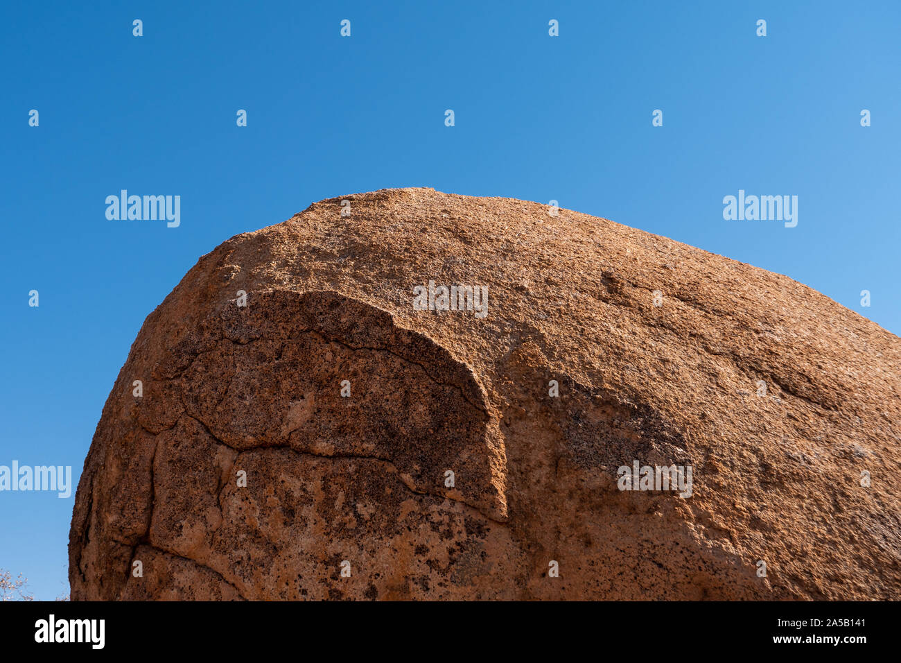 Round big stone hi-res stock photography and images - Alamy