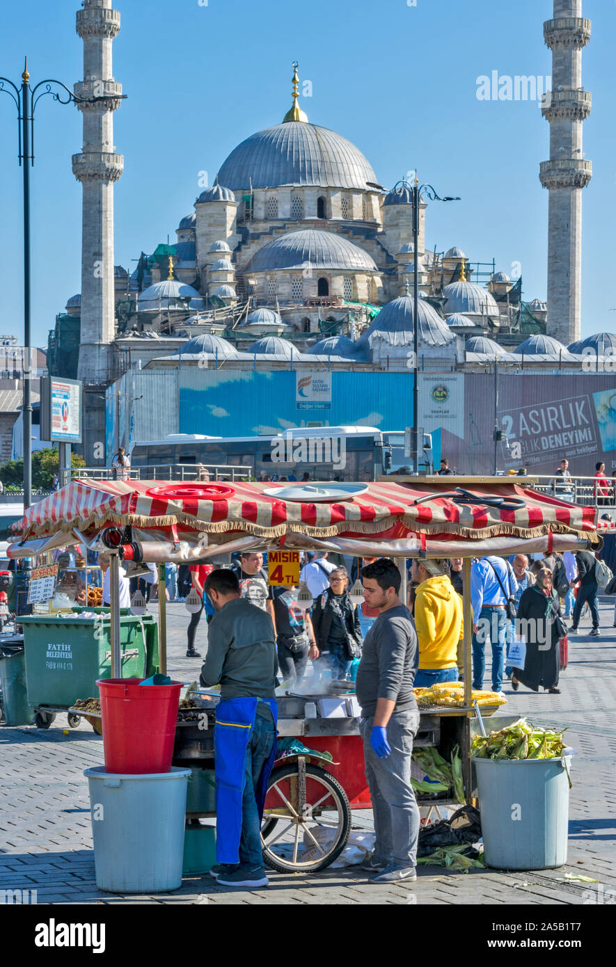Sweet chestnut stall hi-res stock photography and images - Alamy