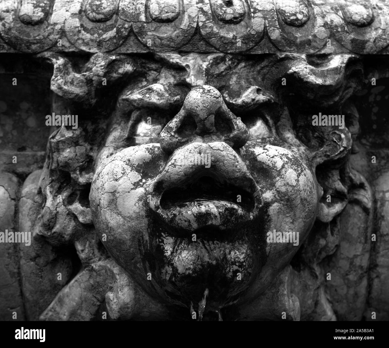 Famous stone fountain Black and White Stock Photos & Images - Alamy