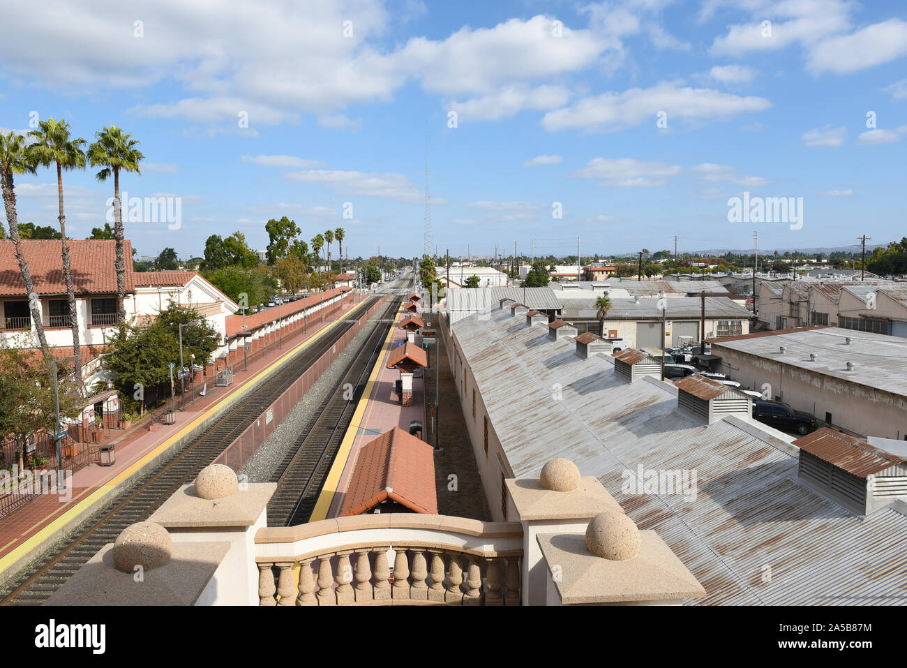 Elevated railroad track hi-res stock photography and images - Alamy