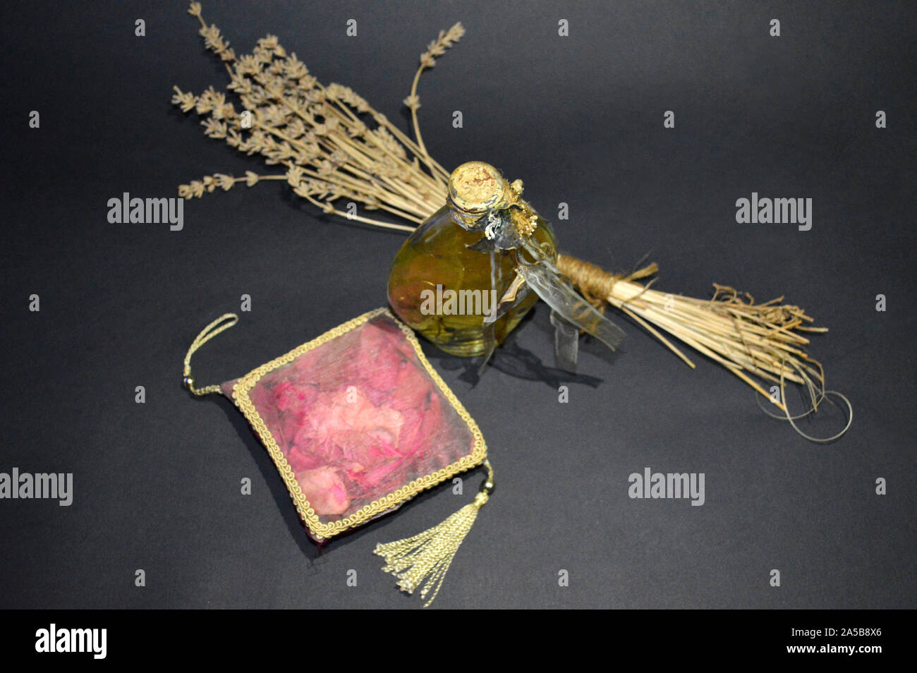 Dried flowers ritual hi-res stock photography and images - Alamy