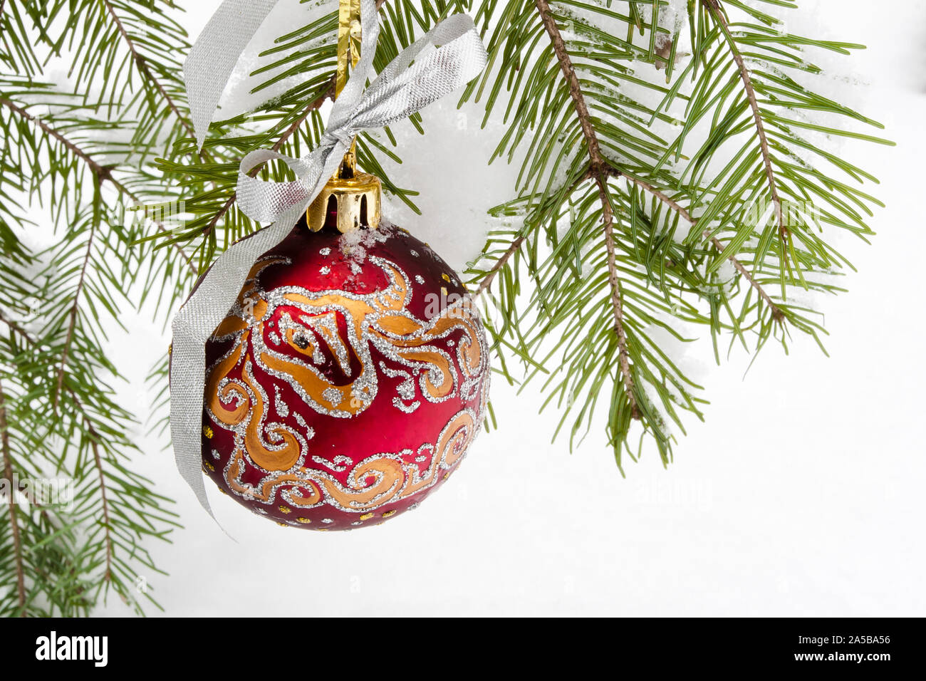 White christmas decorations fir hi-res stock photography and images - Alamy