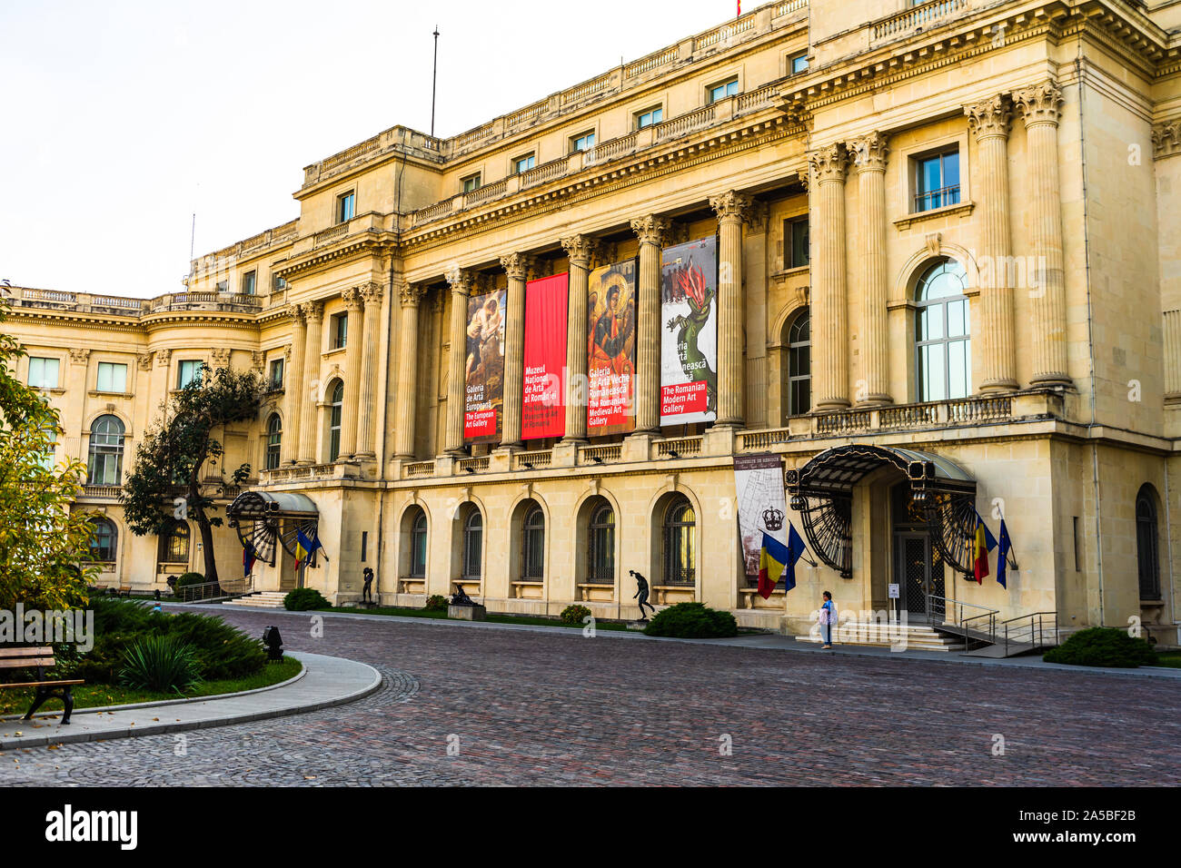 Museum of art collections romania hi-res stock photography and images ...