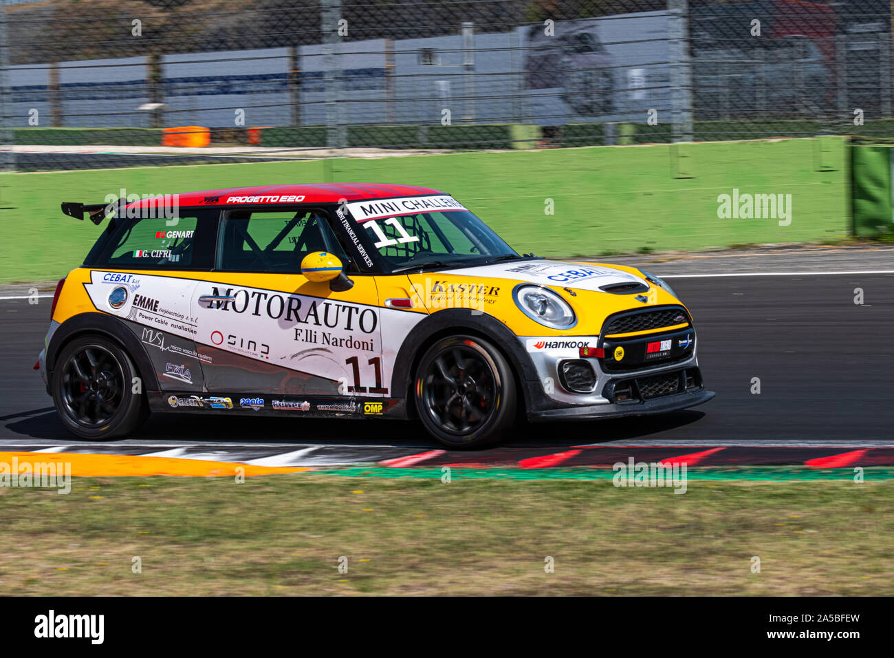Mini racing car hi-res stock photography and images - Alamy