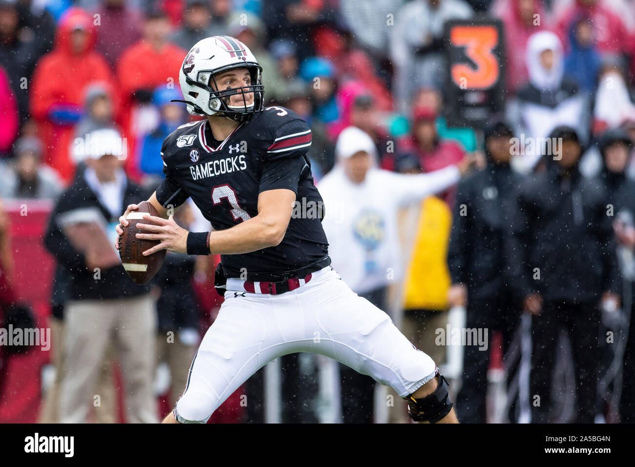 Columbia, SC, USA. 19th Oct, 2019. South Carolina Gamecocks quarterback Ryan Hilinski (3) looks ...